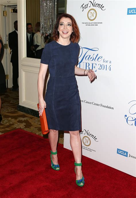 Alyson Hannigans Feet Pictures Size 8 Barefoot Photos