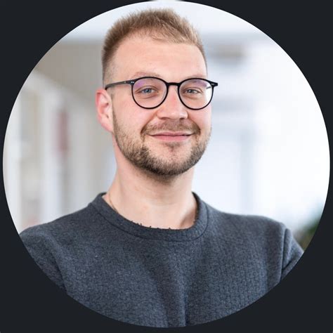 Dimitri Doukas Projekteinkäufer Porsche Engineering Xing