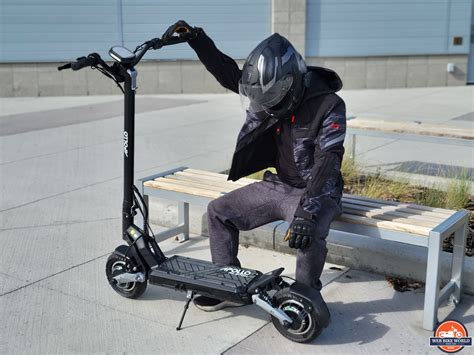 2023 Apollo Phantom V3 Electric Scooter Hands On Review Motos For The Win