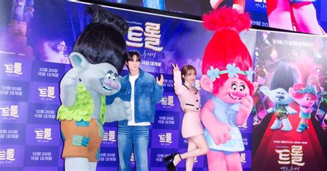 포토 라이즈 은석 레드벨벳 웬디 크리스마스에는 캐롤 들으며 트롤 보러 오세요