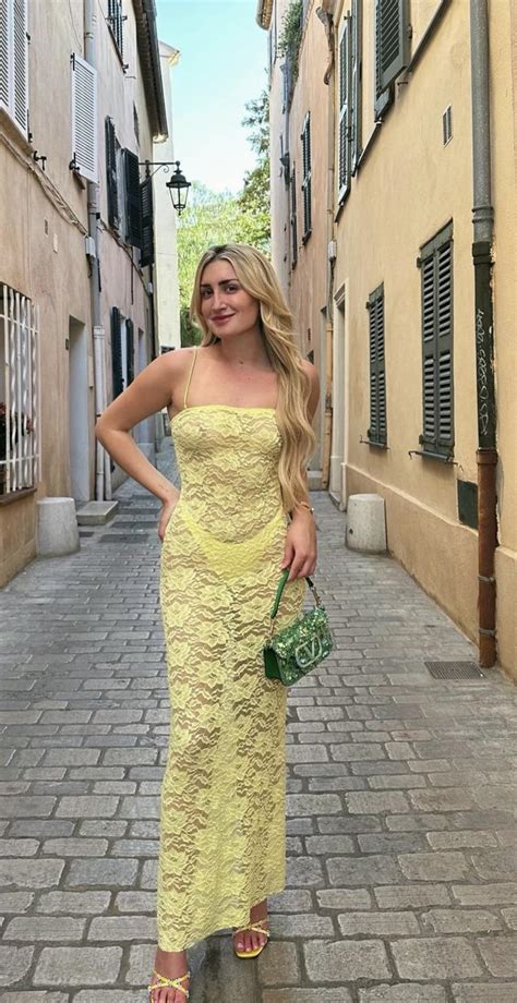 Homegirl Simply Does Not Look Like This Rnycinfluencersnark