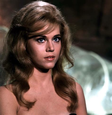 Pin By Grace Kelley On Jane Fonda Extraordinaire Jane Fonda Barbarella Jane Fonda Barbarella
