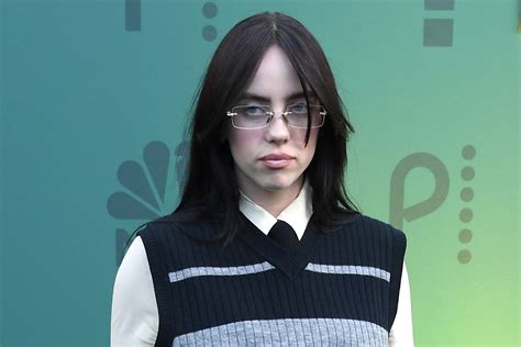 Billie Eilish Secret Comment At People S Choice Awards Goes Viral Newsweek