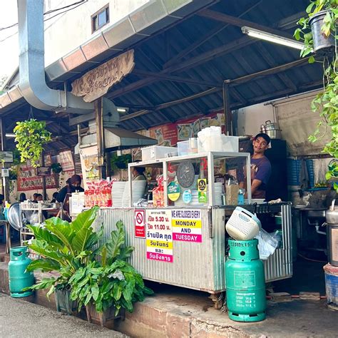 เชียงใหม่ 24 ชม ร้านนมห้วยแก้ว จากเดิมที่ขายนมสด นมพาสเจอไรซ์
