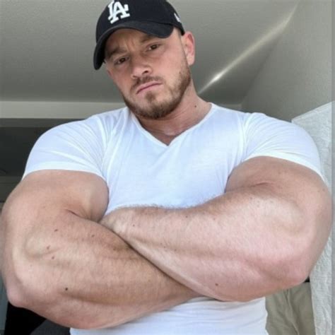 Massive Pecs On Tumblr