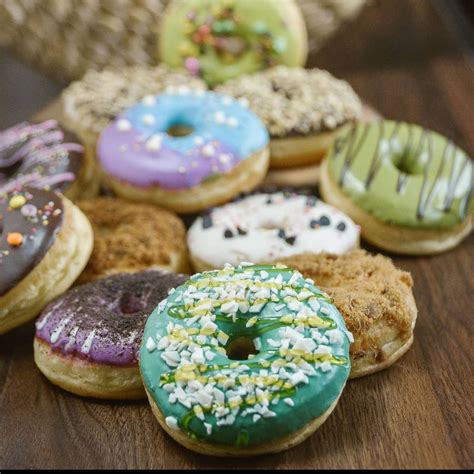 List Harga Donat Madu Satuan Hingga 1 Lusin Terbaru 2024