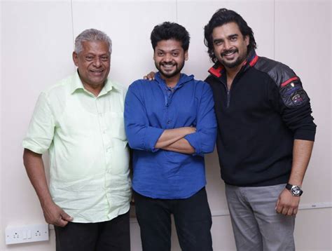 நடிகர் டெல்லி கணேசனின் குடும்பத்தை பார்த்து உள்ளீர்களா என்ன ஒரு அழகான குடும்ப புகைப்படம்