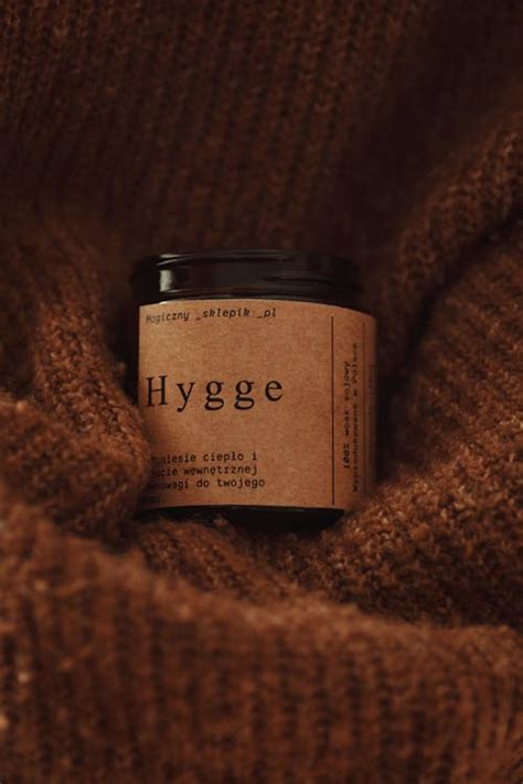 가벼운 고요한 고요함 낭만적인 독서하는 따뜻하게 레저 로맨스 마시멜로우 캔들 무드 조명 밀랍 밤 부드러운 조명 분위기 불꽃 불이 켜진 불타는