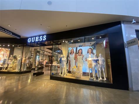 Guess Store Window Display At Fashion Show Mall Las Vegas