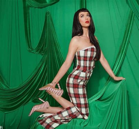 تجاوز جنسی یک دکتر به کتی پری سلبریتی معروف عکس