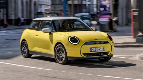 El Mini Cooper Eléctrico Baja 6 000 Euros Su Precio Y Se Queda Por