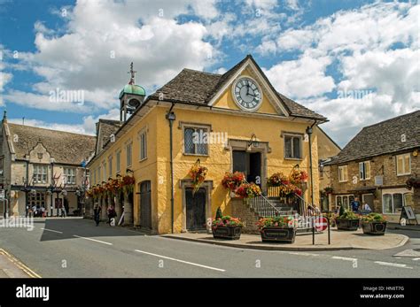 Tetbury Town Centre A Cotswolds Rural Town In Gloucestershire England
