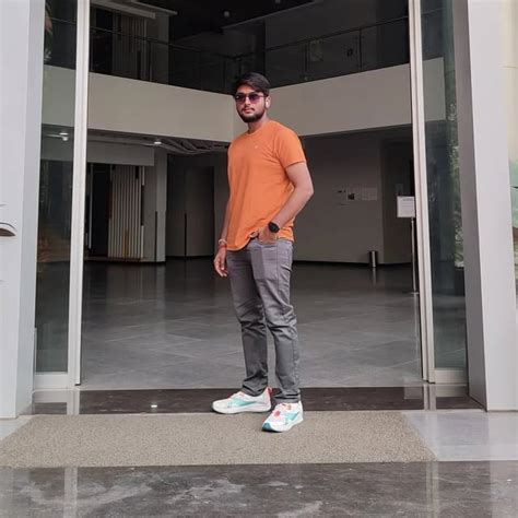 abhishek mishra abhi k on threads