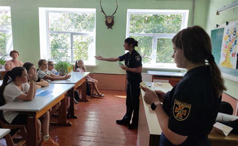 Рятувальники та поліцейські проводять уроки безпеки для школярів Решетилівщина Ua