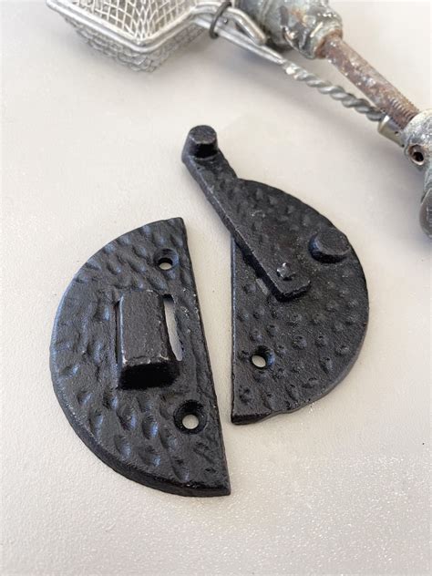 Round Cabinet Door Latch Metal Hasp Iron Latch Gate Lock Rustic