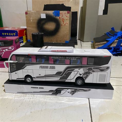 Jual Miniatur Bis Subur Jaya Jetbus 5 Putih Shopee Indonesia