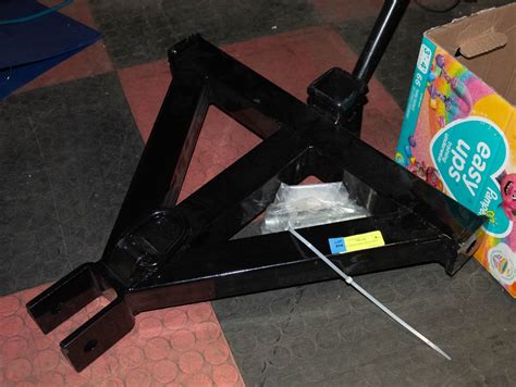 New Stabilizing Hitch Tree