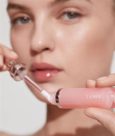 The Lip Volumizer | Lip Serum | La Mer Official Online Store