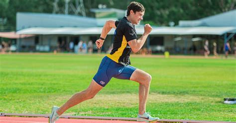 Oliver Muggleton Charges Into Bendigo T Bendigo Advertiser Bendigo Vic