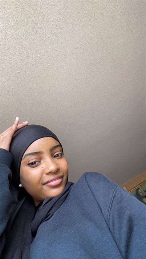 Épinglé Par Khalid Kam Sur Beautiful En 2025 Mode Femme Originale Beauté Des Femmes Femme
