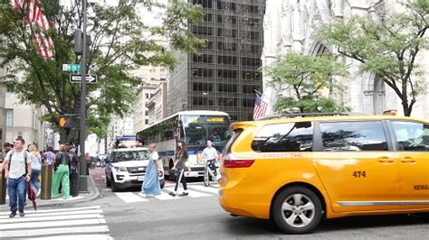 뉴욕시 경찰 순찰차 미국 Nypd 911 맨해튼 미드타운 거리 미국 경찰 5 번가 5에 대한 스톡 사진 및 기타 이미지 5 Fire Department Of The