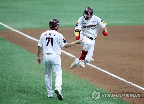 키움 송성문 날아올라 연합뉴스