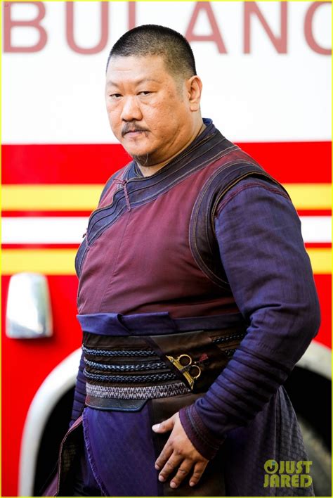 MAN OF BRONZE AVENGERS INFINITY WAR STRANGE WONG STARK Y BANNER ATACADOS