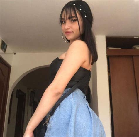 Alyson pink直播表演 Cambaddies