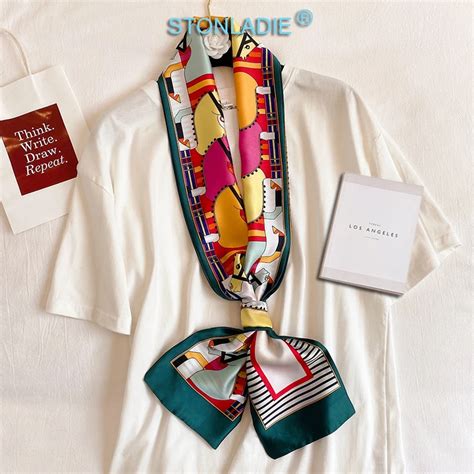 2022 디자인 Koreaon 좁은 작은 긴 모조 실크 스카프 여성을위한 깨끗한 인쇄 Femme Patry 목 Scarfs 여성 13x145 Cm여성용 스카프