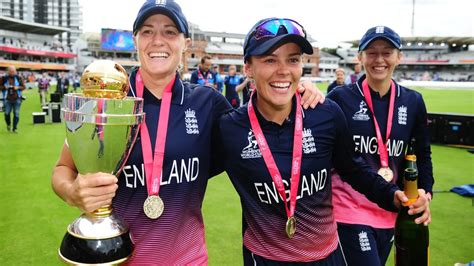 ‘ive Been Hit Says Former England Cricketer Alex Hartley On