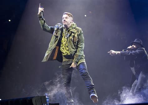 Macklemore Picture 1 Macklemore And Ryan Lewis Perform Live In Concert