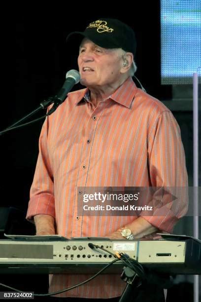 Donald Johnston Photos And Premium High Res Pictures Getty Images