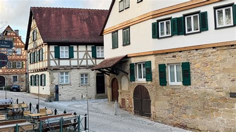 마르바흐 프리드리히 쉴러의 출생지 왼쪽에 반 목조 주택 2020 2029 년에 대한 스톡 사진 및 기타 이미지 2020 2029 년 2024년 거리 Istock