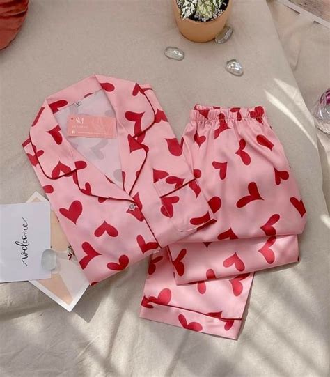 Pin Oleh Ladyloki Di Moda Pakaian Bergaya Gaya Model Pakaian Model Pakaian Remaja