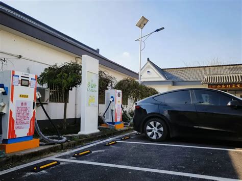 回村里也能充电奉贤这个村里建起直流快充充电站 关注民生