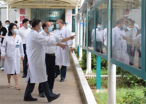 市委常委、武汉经开区工委书记、汉南区委书记刘子清一行来协和医院西院慰问医务人员 华中科技大学同济医学院附属协和医院车谷院区