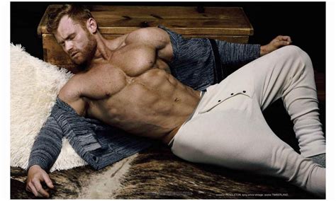 Caylan Hughes Para Satellite Magazine Por Wander Aguiar