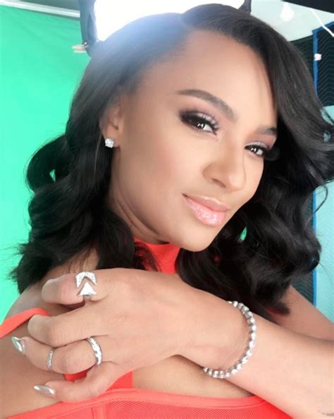 Tara Wallace Photo The Hollywood Gossip