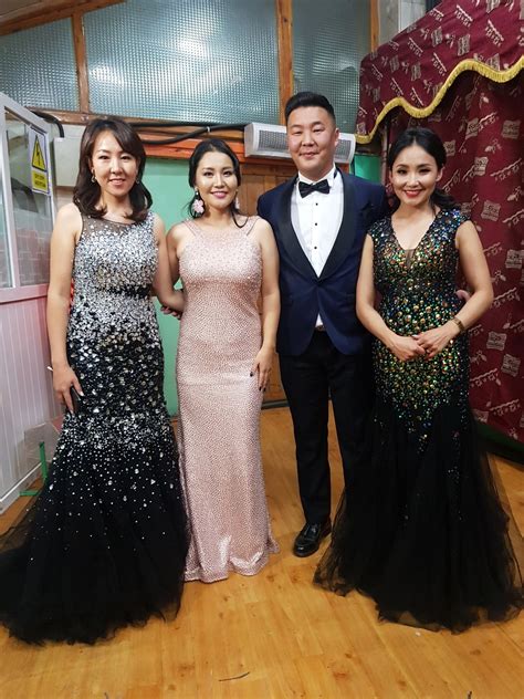 Дуучин Нямзагд Хандмаа