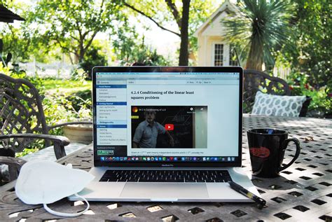 Teaching Numerical Linear Algebra Online SIAM