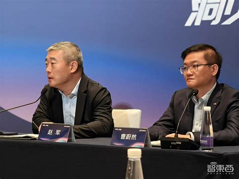 中国屏里程碑，印刷oled正式量产，对话tcl华星ceo：什么才是一块好屏？ 作者 云鹏编辑 心缘智东西广州11月16日现场报道，刚刚中国显示巨头 Tcl 华星在全球显示生态大会