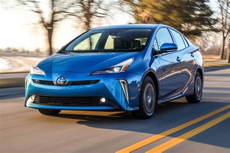 2020 Toyota Prius Pictures 108 Photos Edmunds