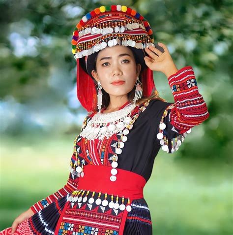 Maylee ชุดม้ง Khaub Ncaw Hmoob