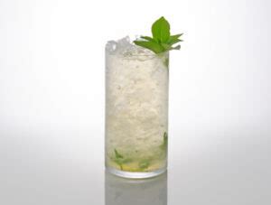 The Nugget Ice Craze U Line Lifestyle