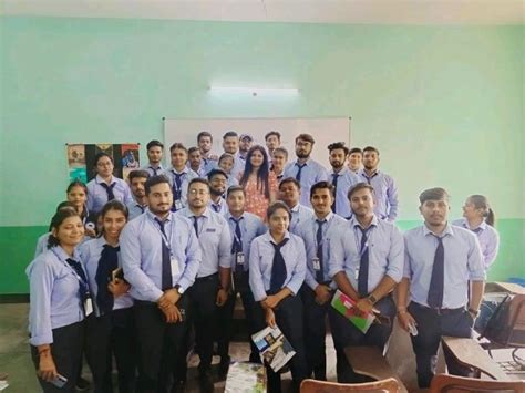 Vidushi Gupta On Linkedin Attended A Business Related Session In College