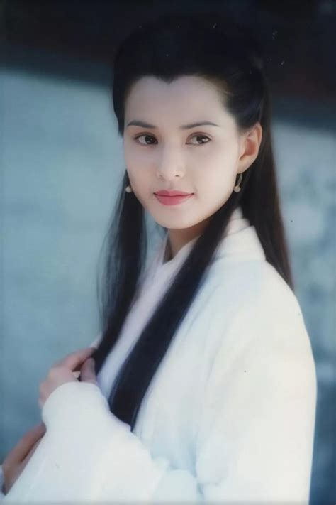 小龙女李若彤身材照刷屏：你有多自律，就有多好看健身