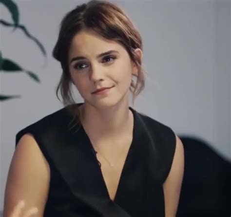 Emma Watson Scrolller