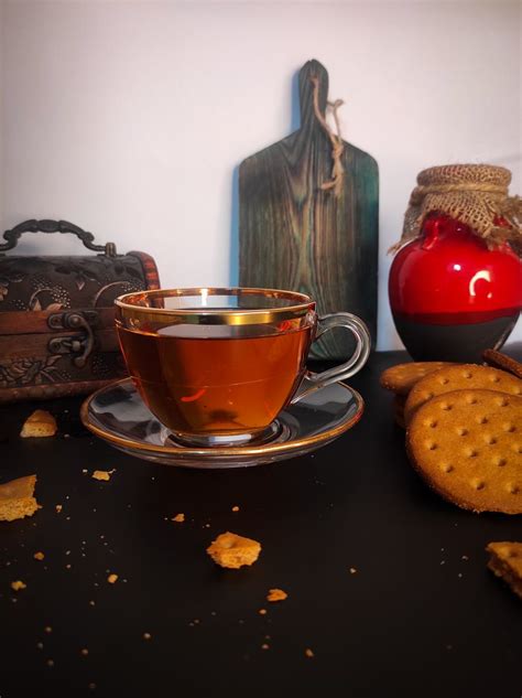 فنجان نعلبکی بیسیک لب‌‌طلا فنجون استور