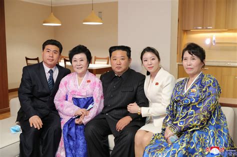 Kim Jong Un Ts Luxury Home To N Koreas Famous News Presenter