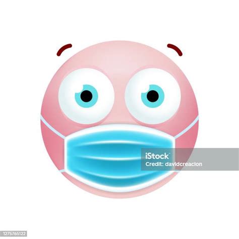 흰색 배경에 의료 얼굴 마스크와 만화 스타일 귀여운 이모티콘 격리된 벡터 일러스트레이션 0명에 대한 스톡 벡터 아트 및 기타 이미지 0명 감정 건강관리와 의술